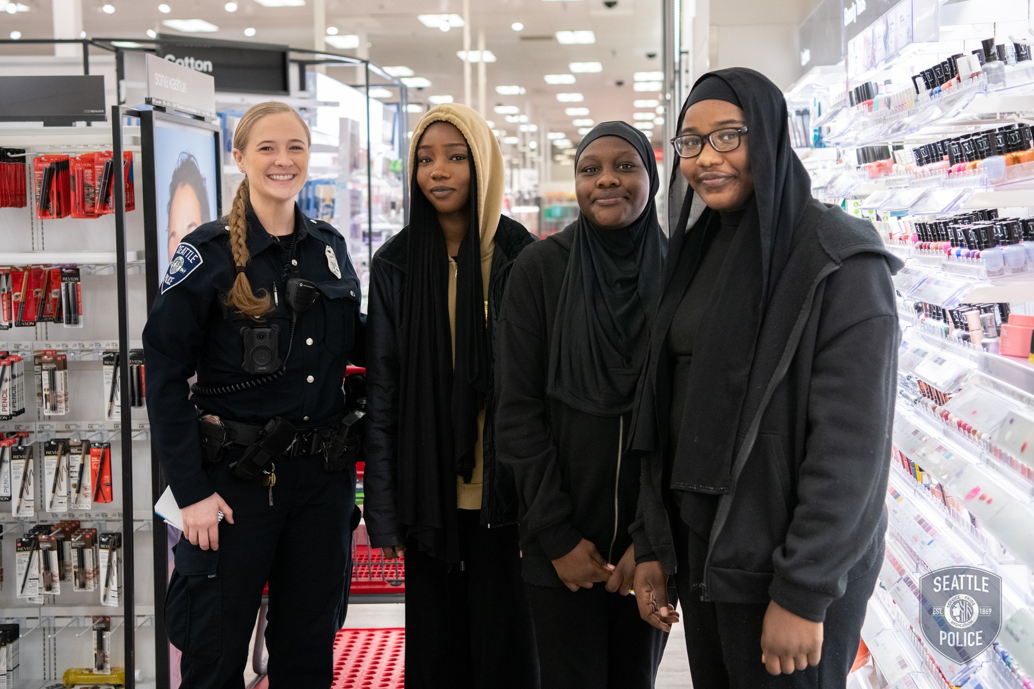 Heroes and Helpers | Seattle Police Foundation